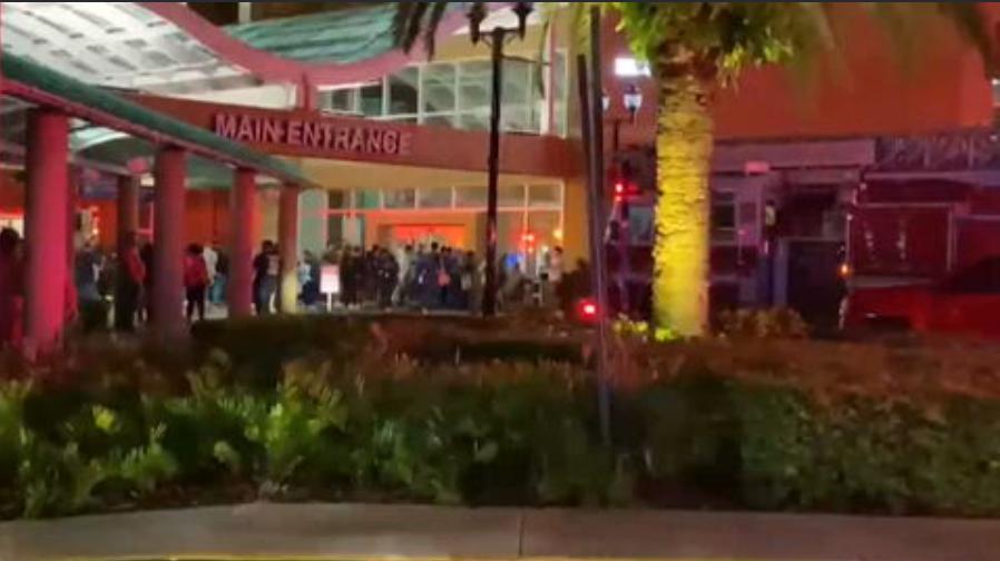 Patients evacuated from HCA Florida Mercy Hospital after fire breaks ...