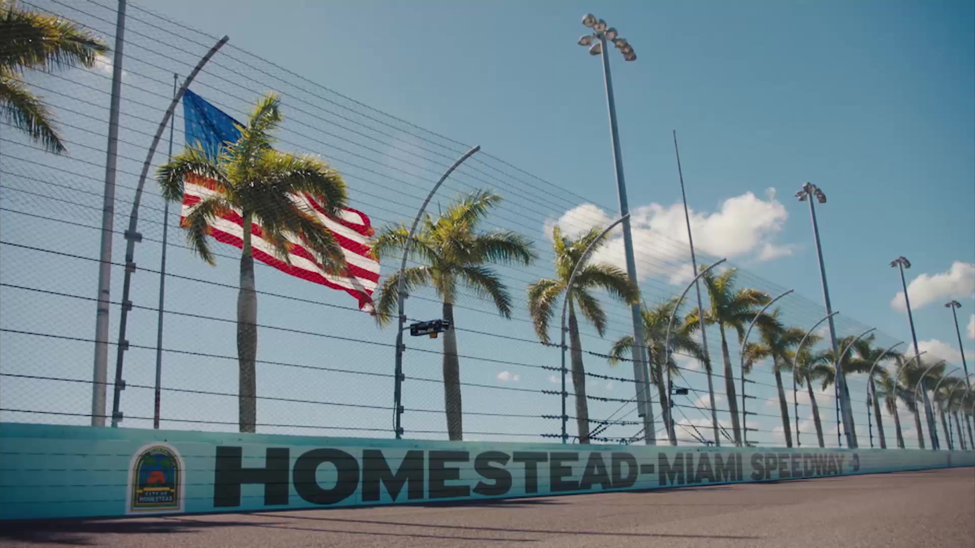 Kyle Larson, trying to avoid another disappointing weekend at Homestead ...