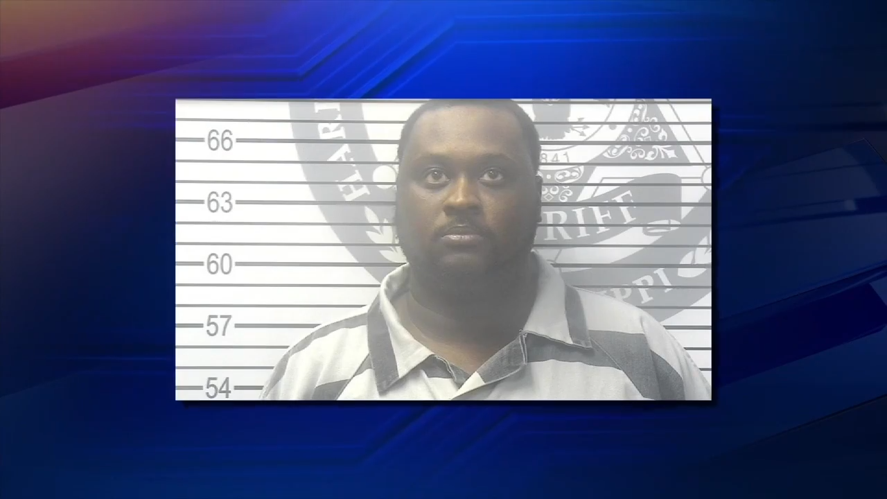 Police continue their search for prisoner who escaped from Jackson ...