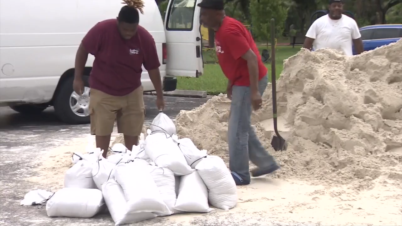 South Florida makes final preparations before Hurricane Milton makes ...