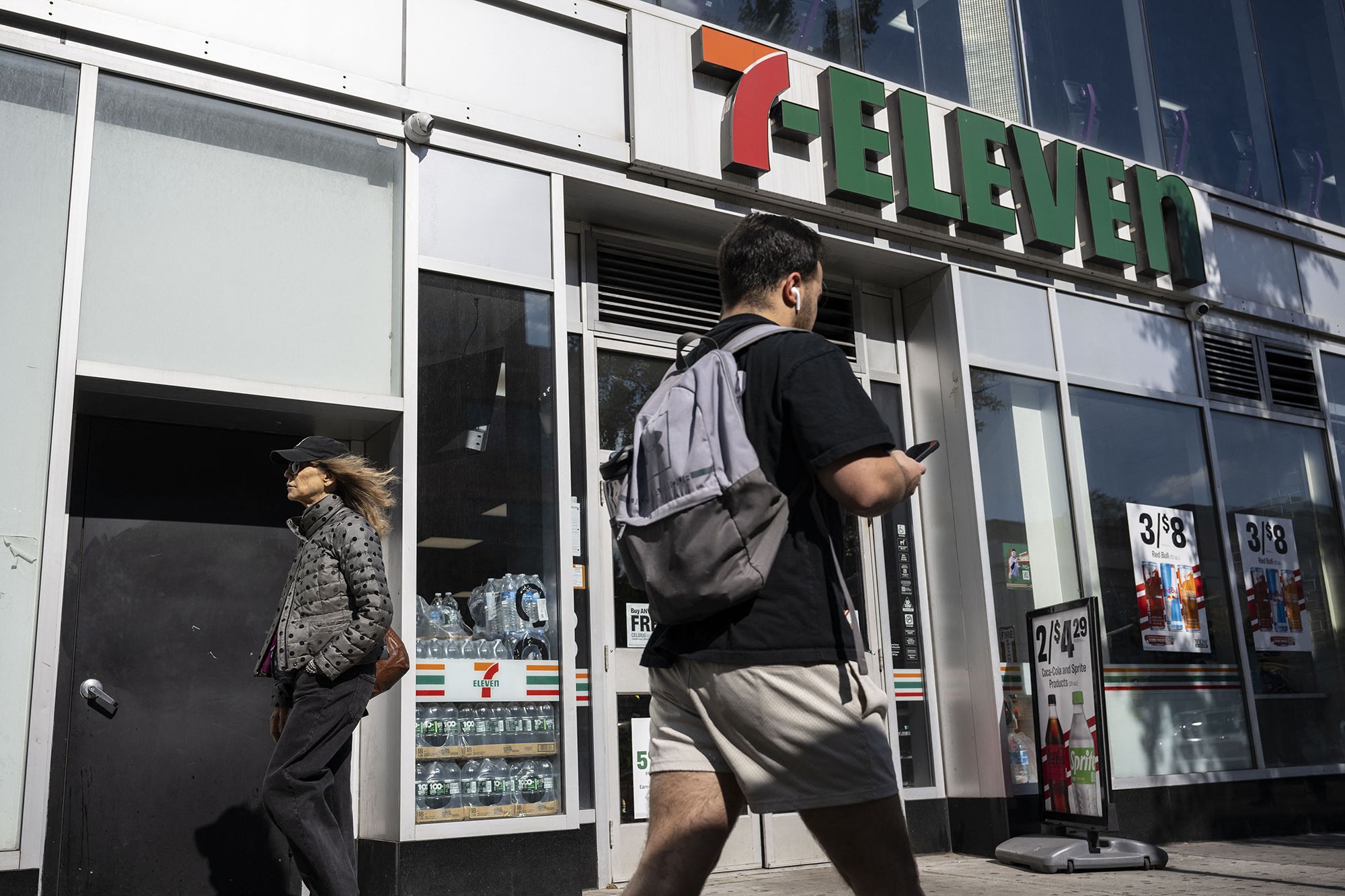 7-Eleven is closing more than 400 locations - WSVN 7News | Miami News ...