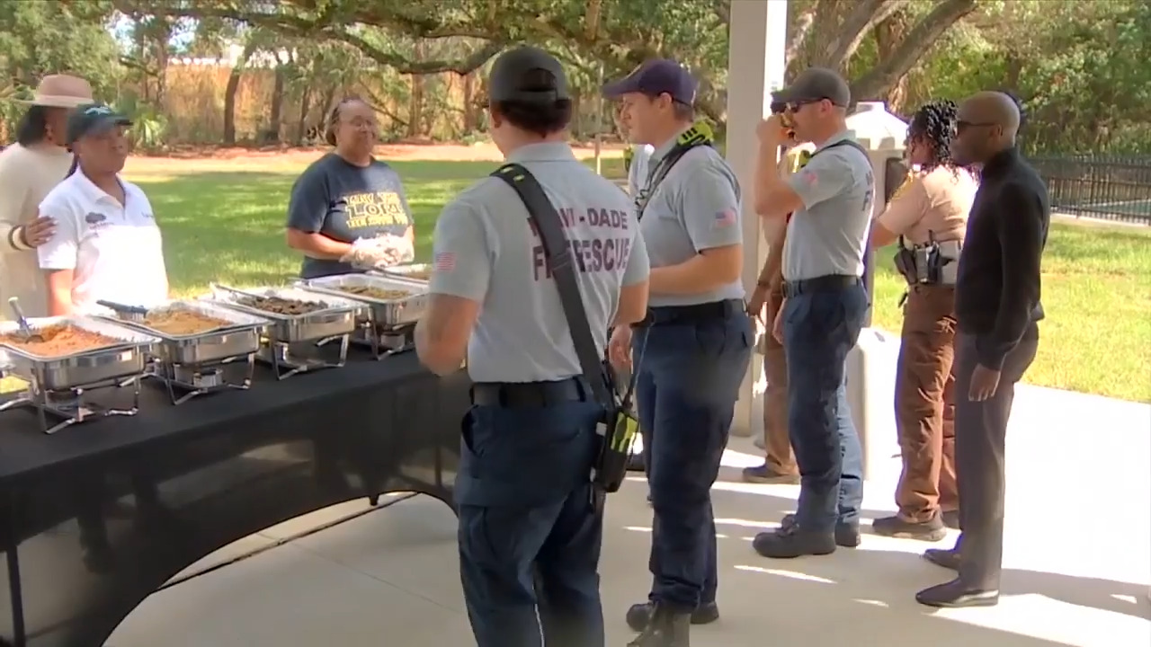 First responders treated to a Thanksgiving feast in honor of their work ...
