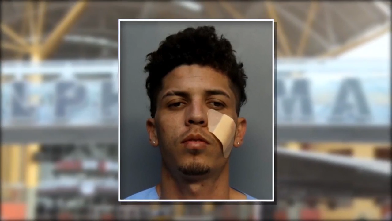 Fugitive with Venezuelan gang affiliation arrested at Dolphin Mall ...