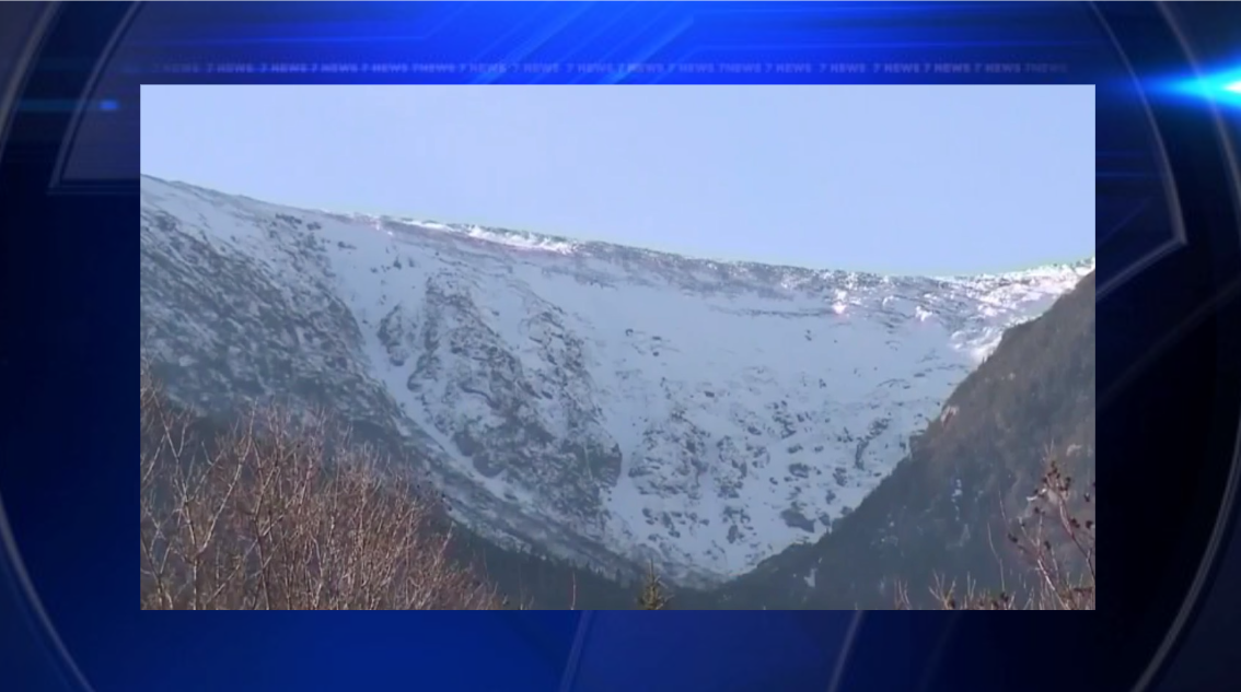 Snowboarder narrowly escapes avalanche on Mount Washington - WSVN 7News ...