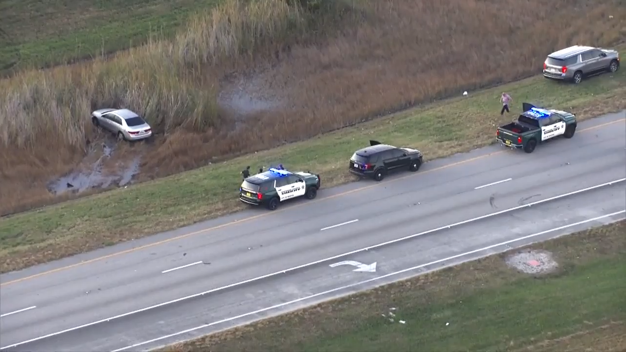 No injuries reported after car plunges into canal in Weston - WSVN ...