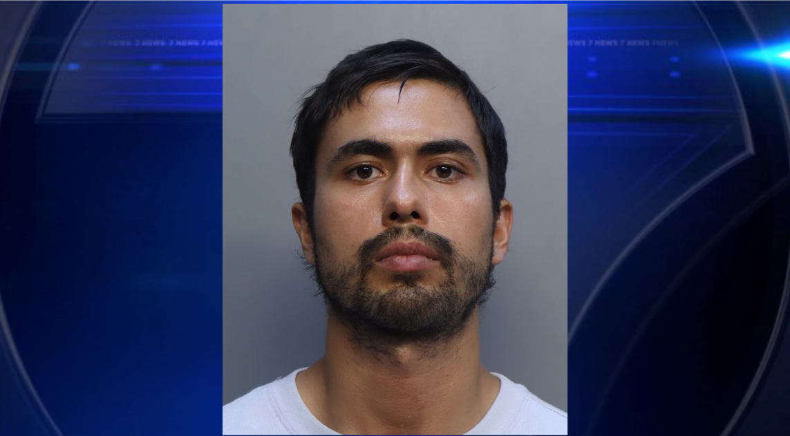 Man arrested at MIA after attacking elderly man, officer and TSA agent ...