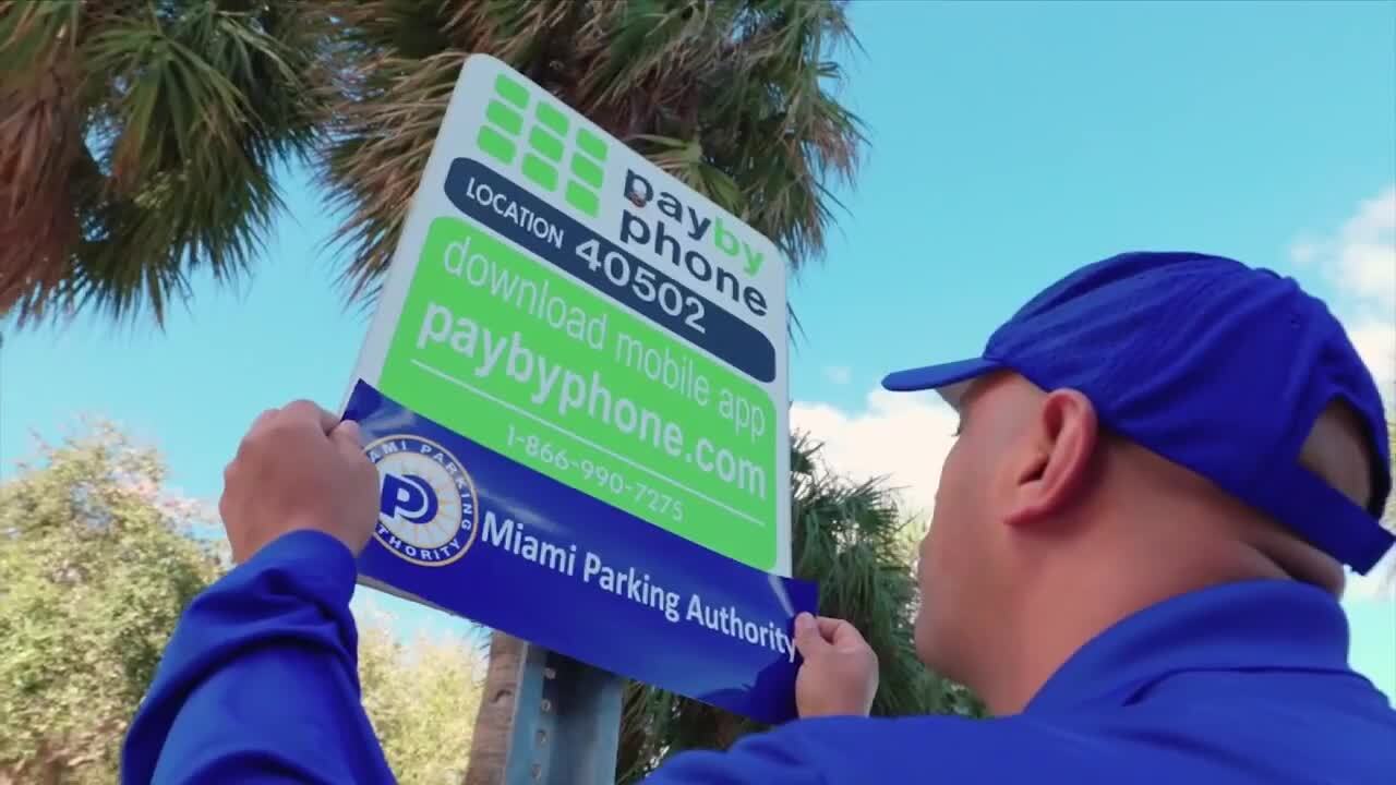 Miami Parking Authority to remove all QR codes from parking signs ...