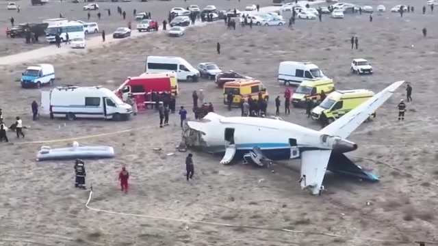 Azerbaijan Airlines plane crashes in Kazakhstan, leaving 38 dead, 29 survivors, officials say ...