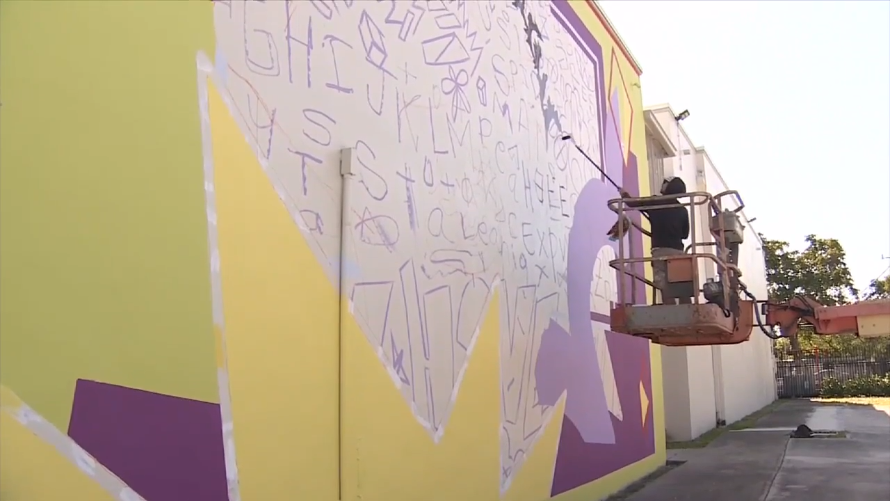 Students at Calvary Christian Academy North Miami learn about mural ...