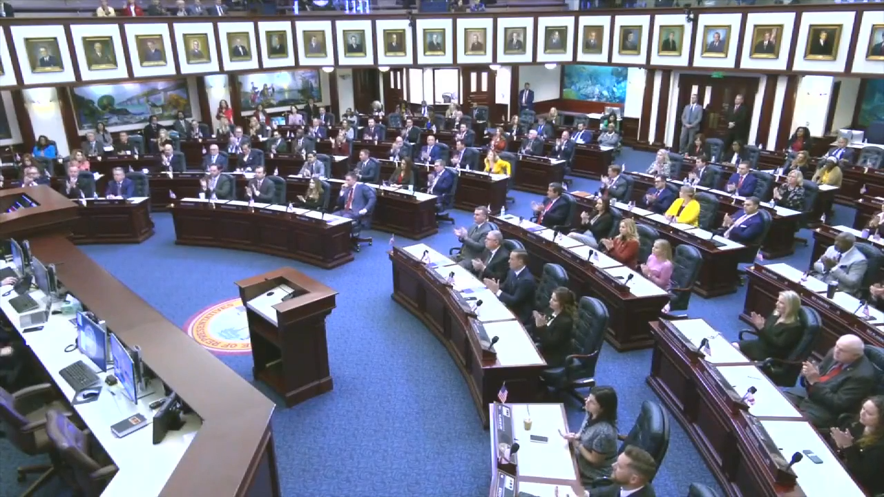 Florida lawmakers pass sweeping immigration bill to help with Trump ...