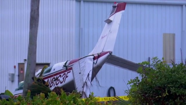 Small plane crashes into hangar in Naples; 4 aboard OK - WSVN 7News ...