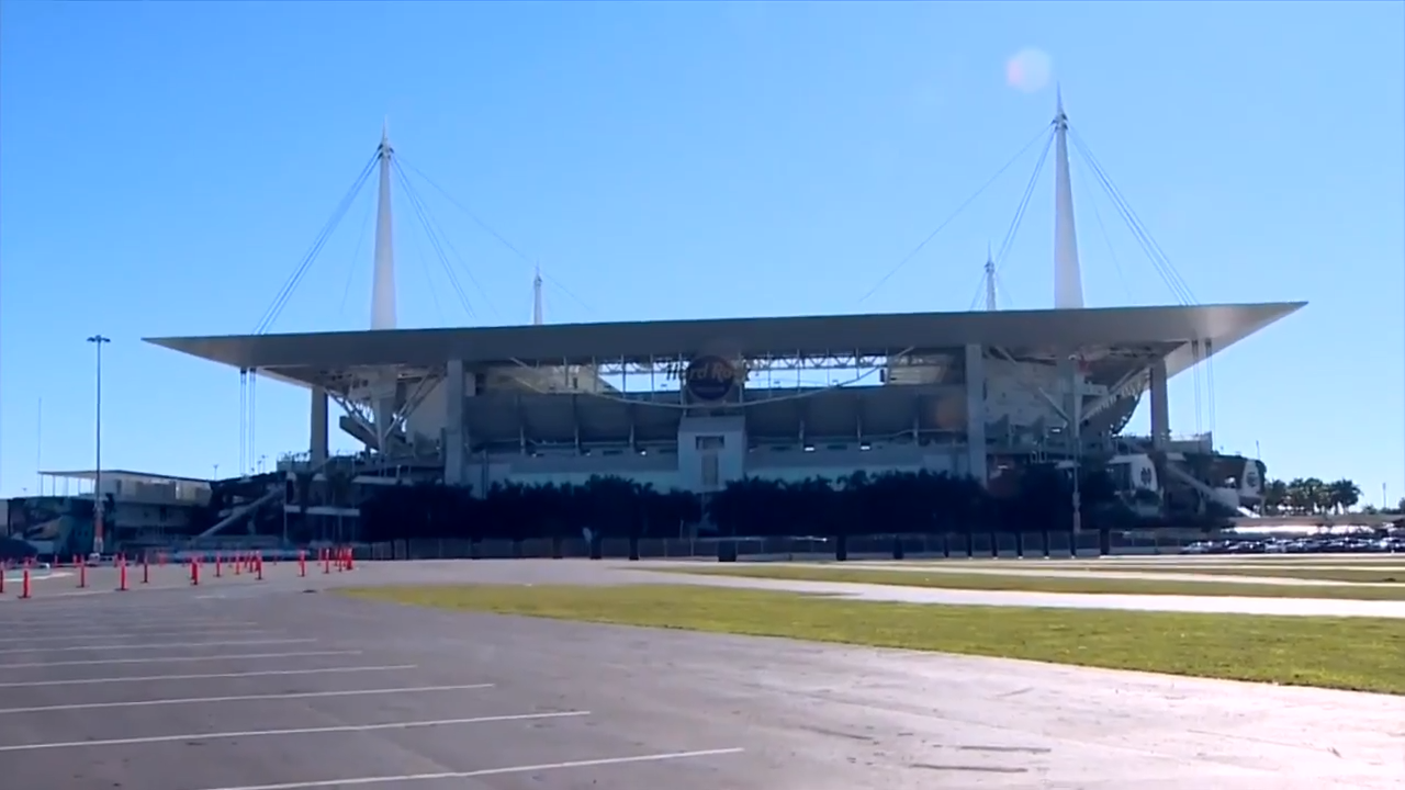 MDSO deputies use K-9s to conduct security sweep at Hard Rock Stadium ...