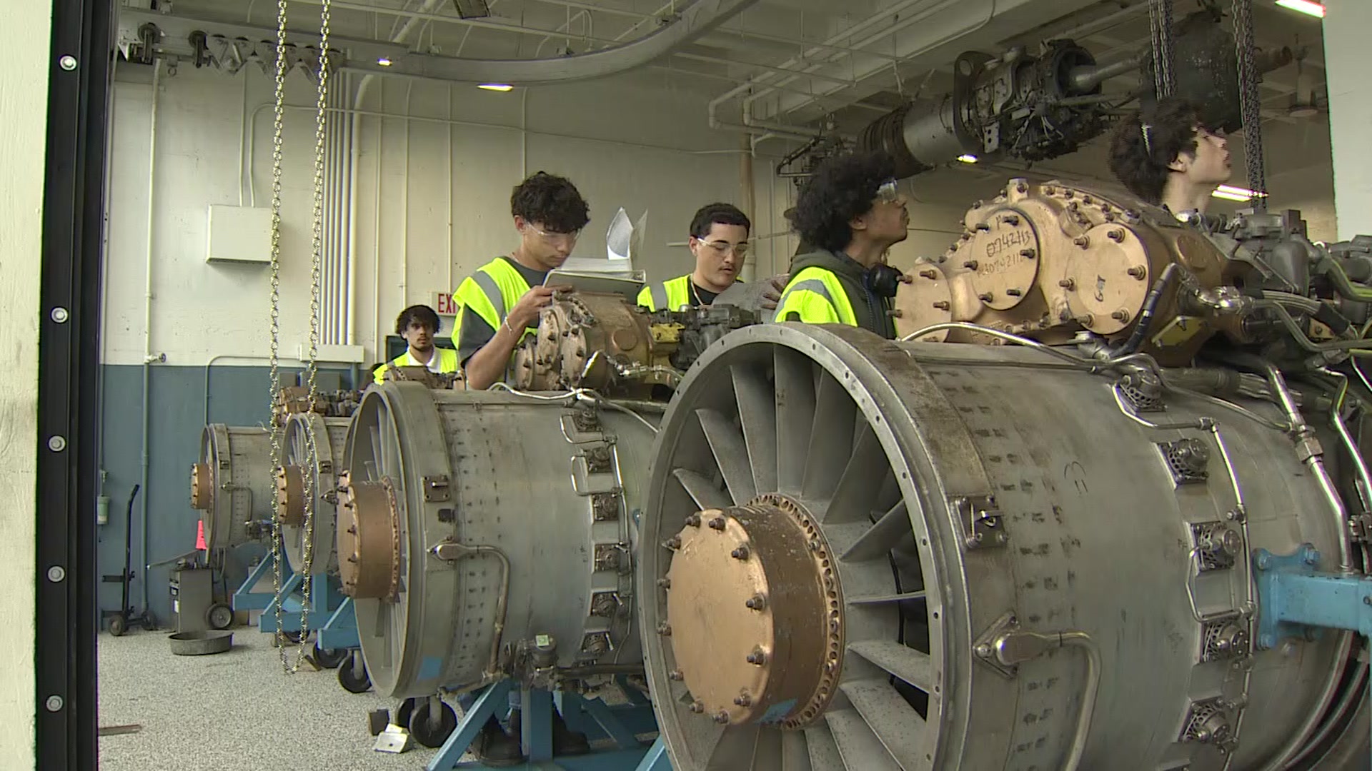 American Airlines, George T. Baker Aviation join forces to train future ...