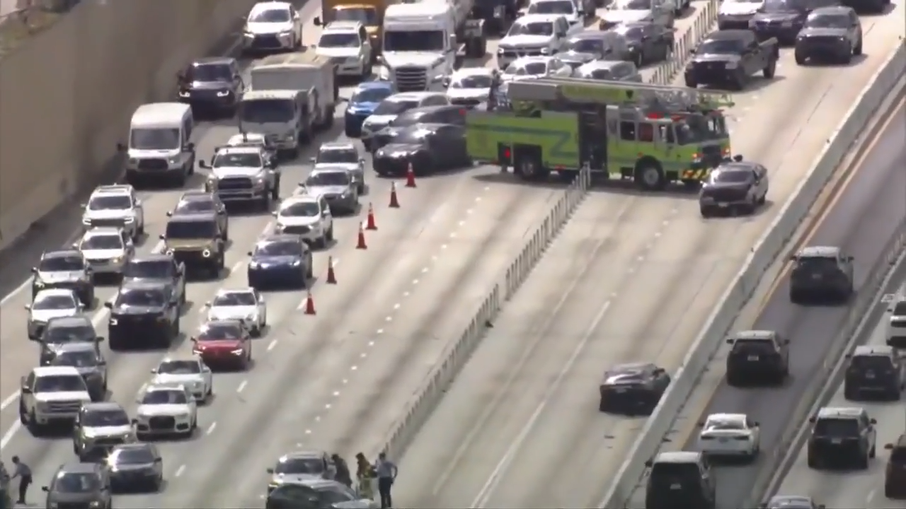 2 in custody after pursuit, bailout on I-95 causes crashes, traffic disruptions in North Miami ...