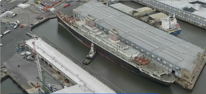 SS United States begins journey down Delaware River, out of ...