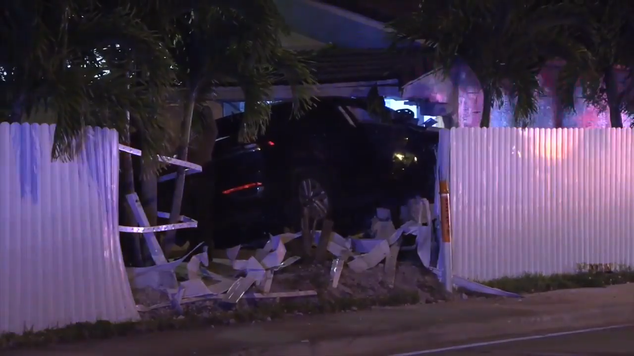 Driver hospitalized after crashing into SW Miami-Dade home - WSVN 7News ...