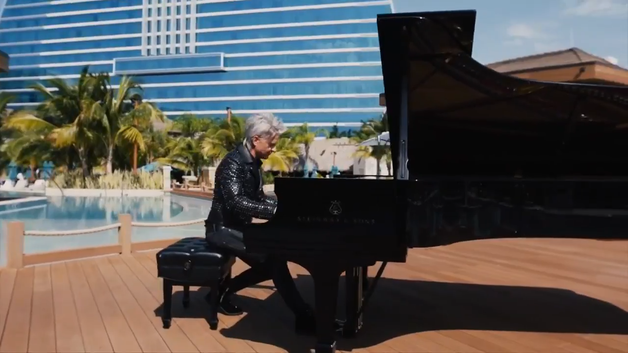 Havasi brings his Las Vegas-style show with energetic vibes and ...