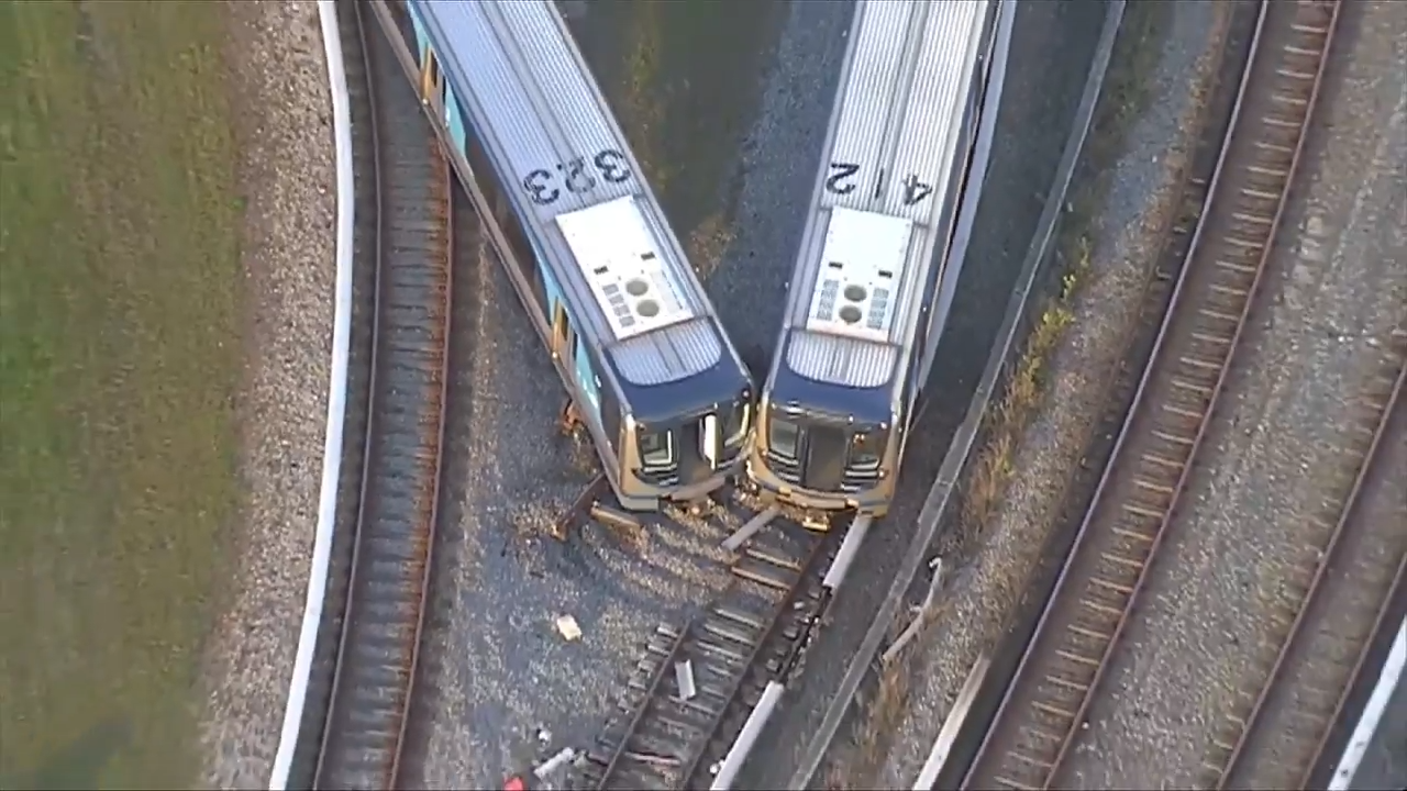 Metrorail train derails and collides with other train in NW Miami-Dade train yard - WSVN 7News ...