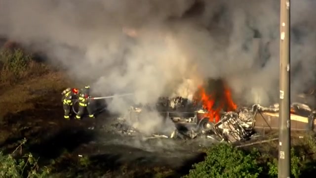 Crews extinguish RV fire in Lauderhill; no injuries - WSVN 7News ...