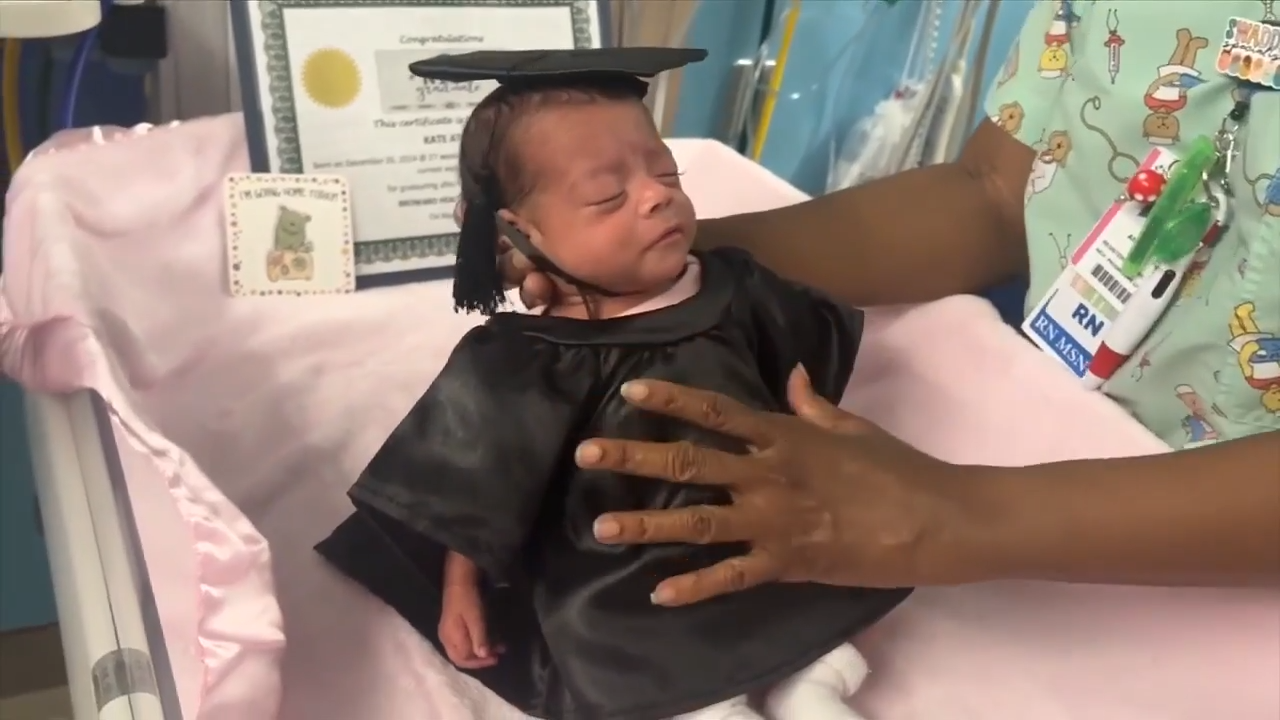 Micro-preemie born at 27 weeks leaves Broward Health Hospital after 80 ...