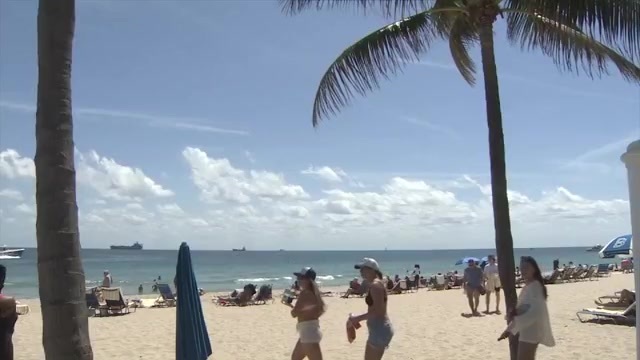 Beachgoers enjoy sunny weather, quiet sands as local spring break celebrations wind down - WSVN ...