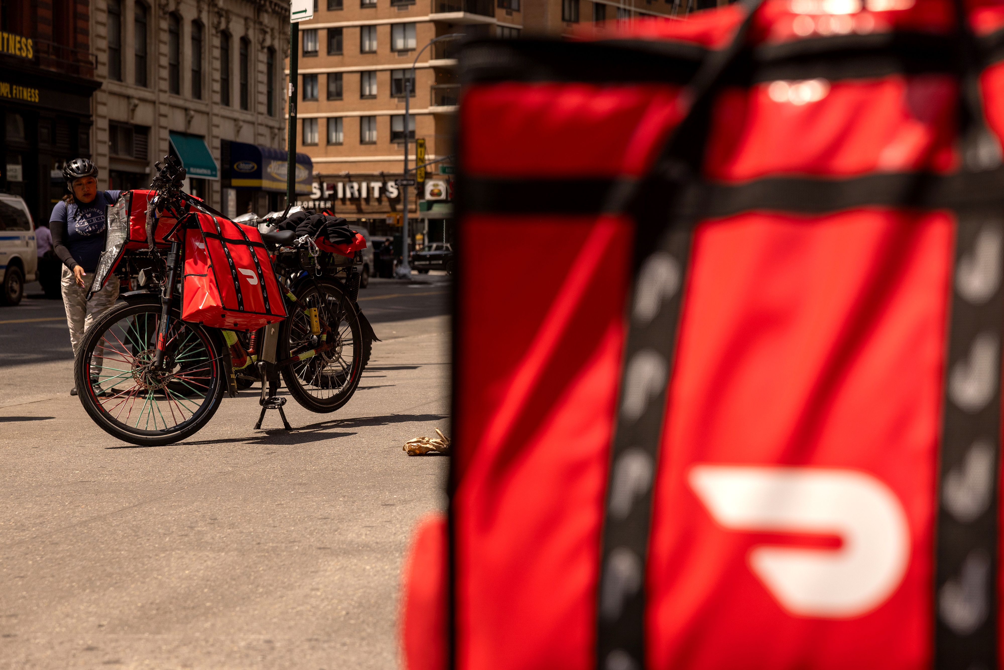 DoorDash will soon let users eat now and pay in installments - WSVN ...