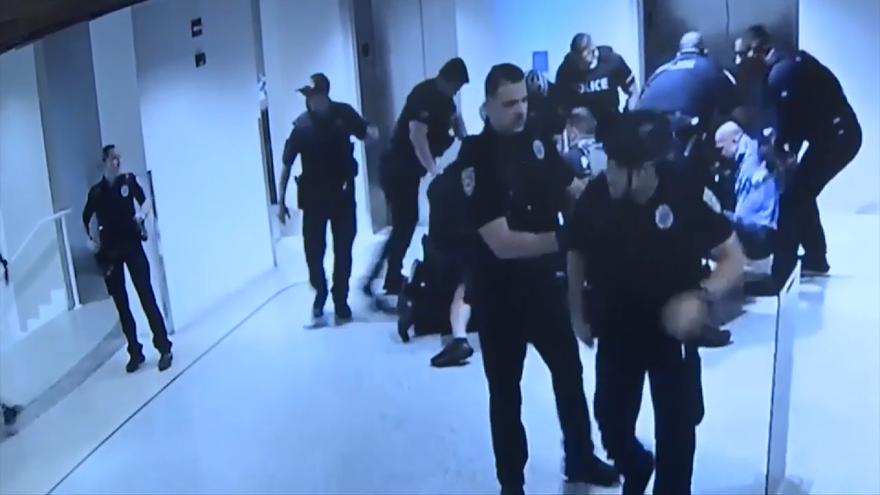 Former Miami Beach Police officer sentenced to probation after 2021 ...