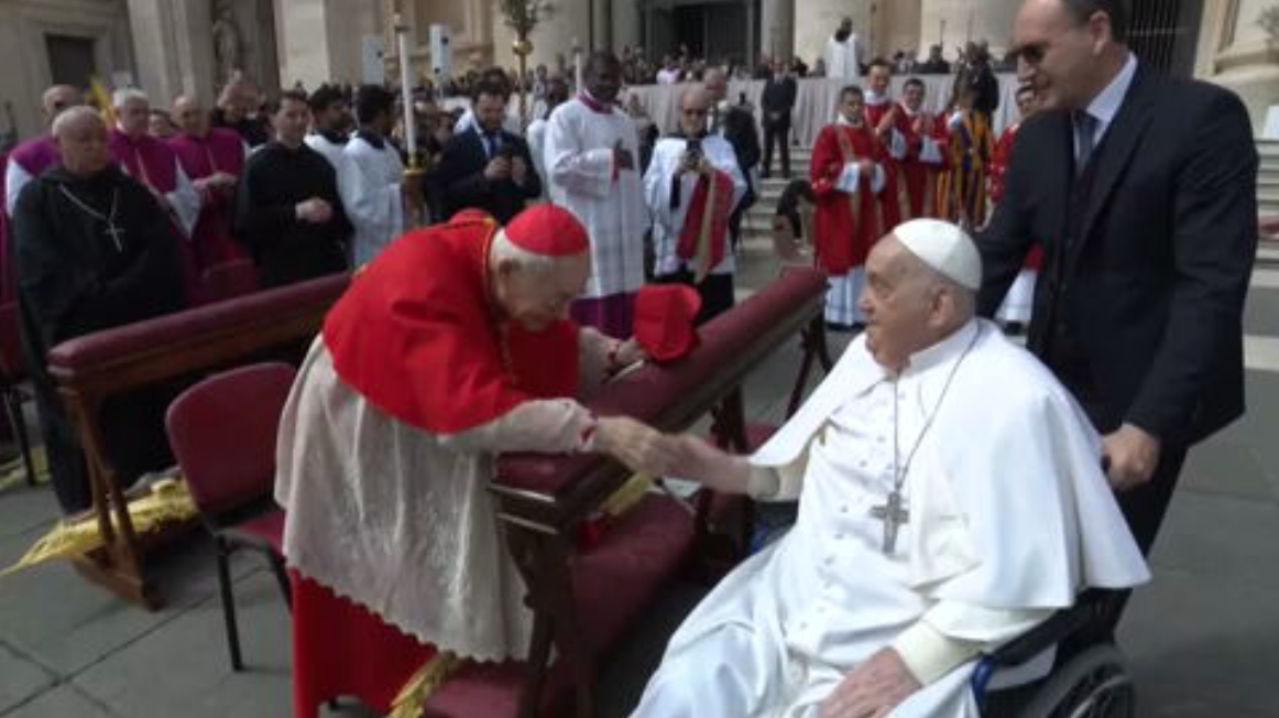 Convalescing Pope Francis opens Holy Week with in-person greeting in St ...