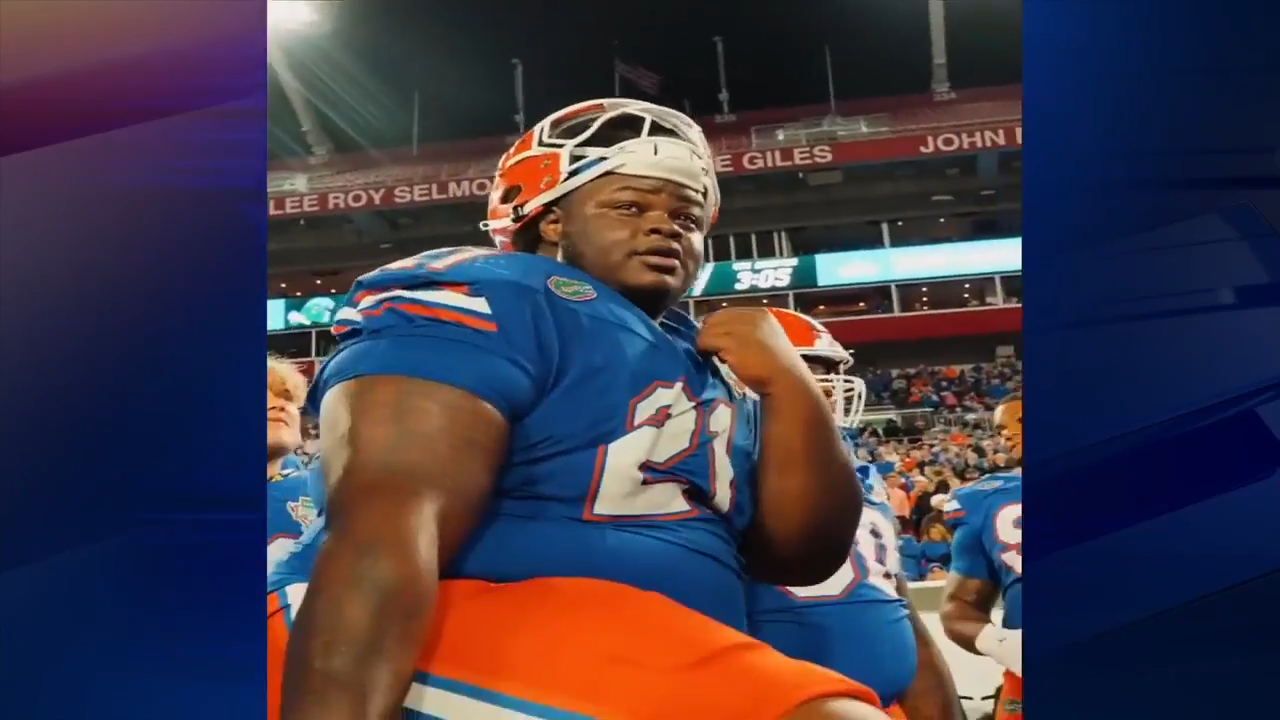 At 464 pounds, Florida defensive tackle Desmond Watson gets NFL shot ...