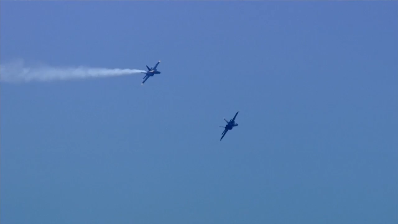 US Navy Blue Angels soar over Fort Lauderdale Beach ahead of Air Dot ...