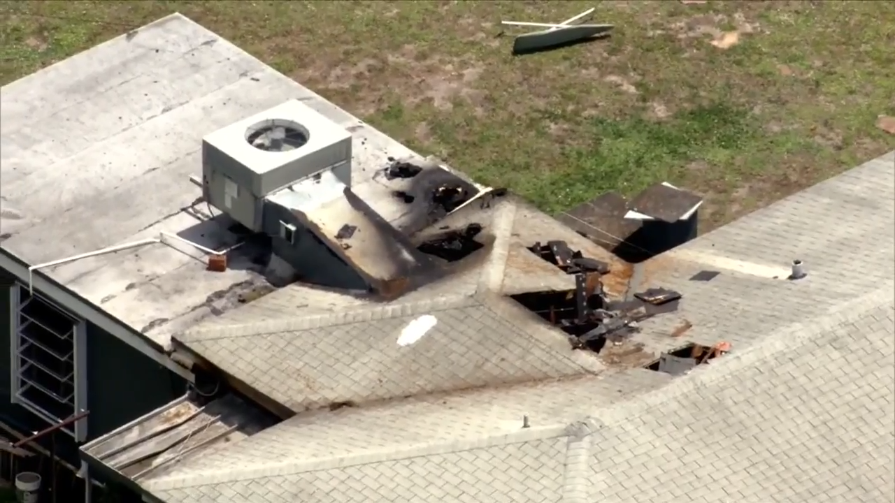 Crews contain roof fire in NW Miami-Dade home - WSVN 7News | Miami News ...