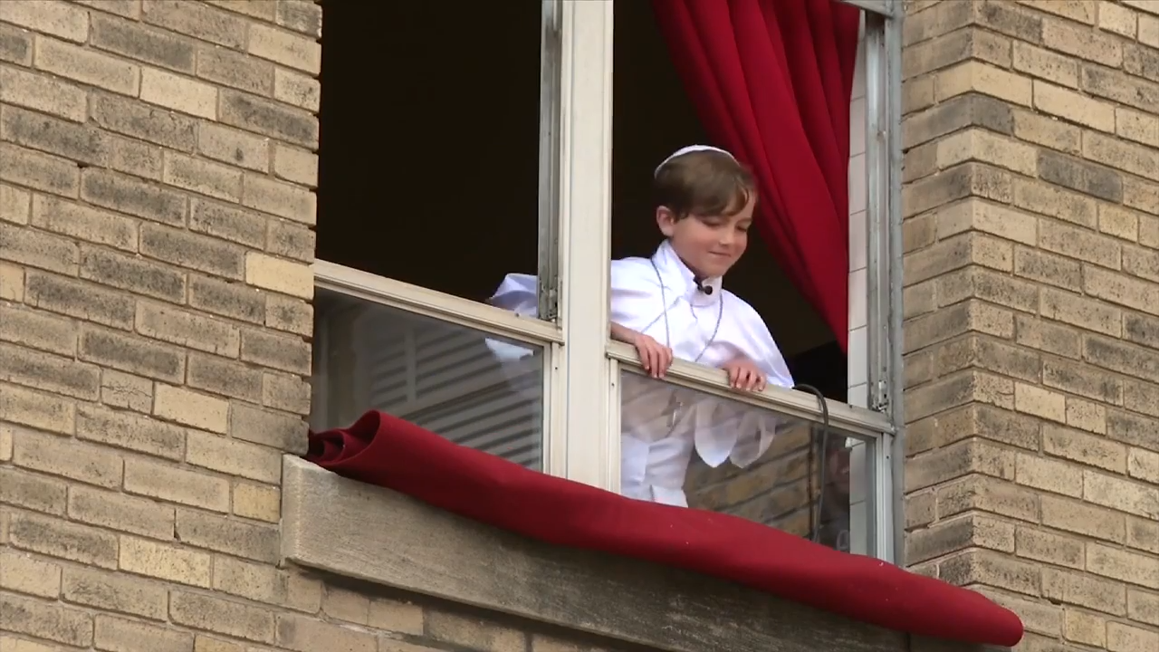 Students at Chicago Catholic school learn valuable lessons in mock ...
