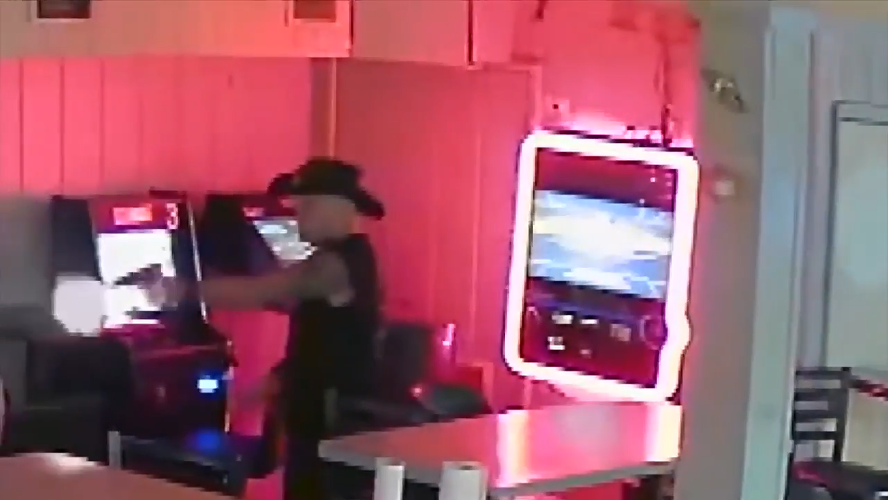 Video shows man fighting, fatally shooting 2 in SW Miami-Dade bar ...