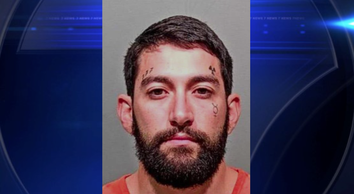 Colorado server wrestles firearm away from suspect who allegedly lured ...