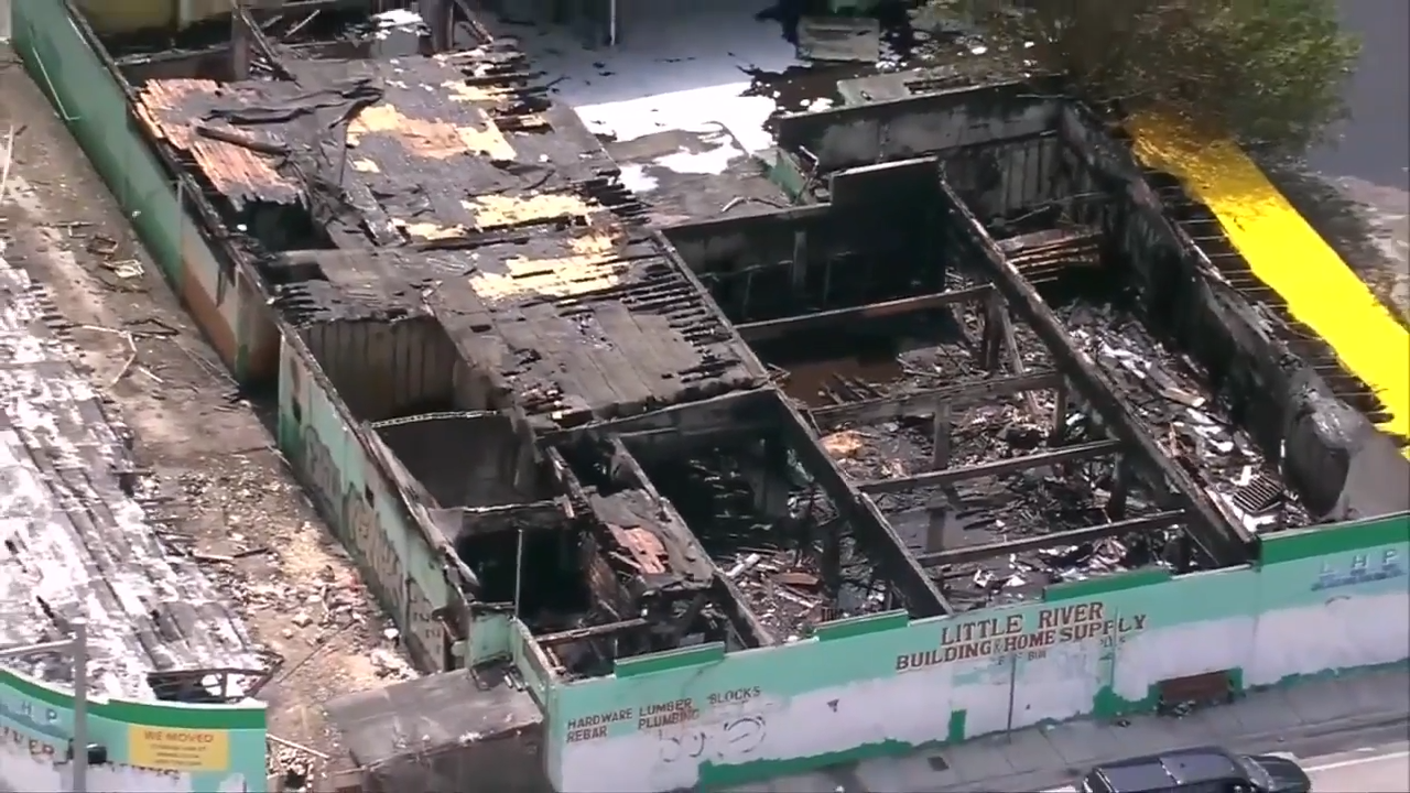 Massive fire breaks out at vacant warehouse in Miami; 1 firefighter ...
