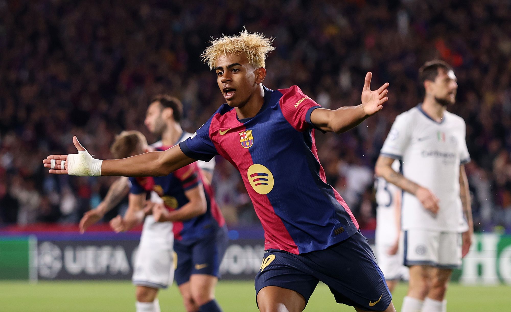 ‘Majestic,’ ‘mesmerizing,’ ‘a genius’: How the soccer world reacted to ...