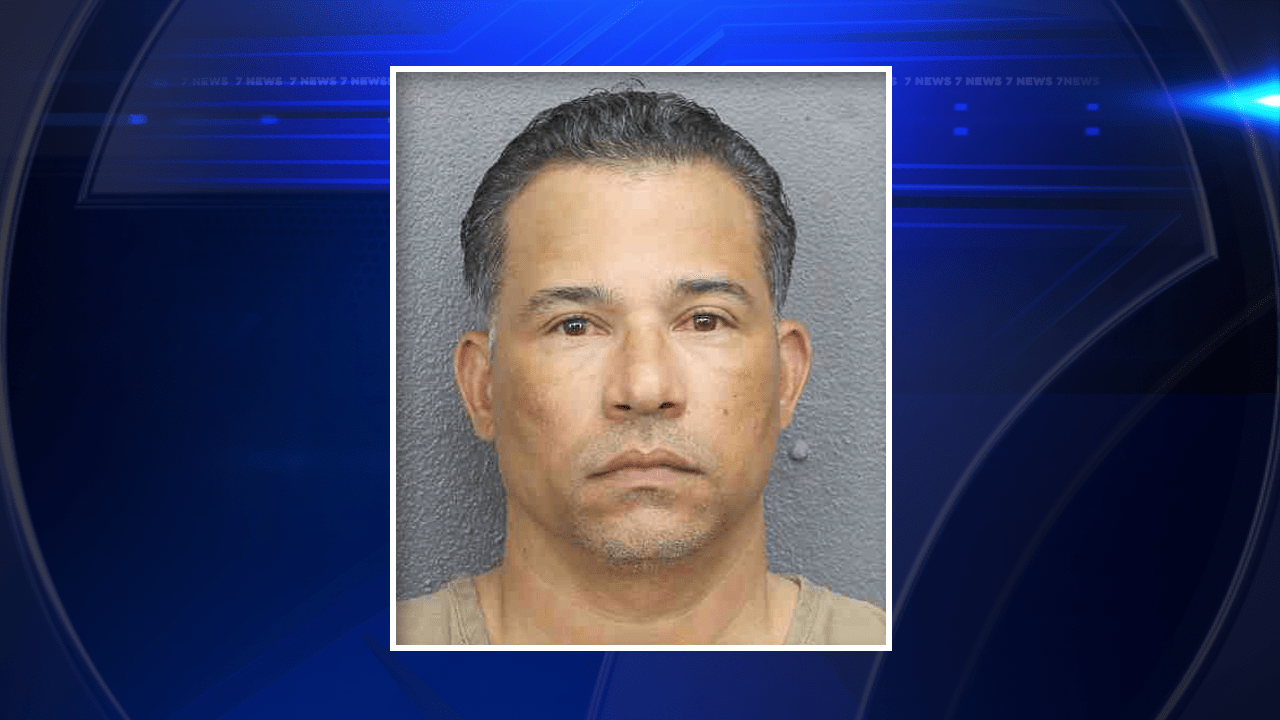 Former MLB star Rafael Furcal charged in rock-throwing road rage ...