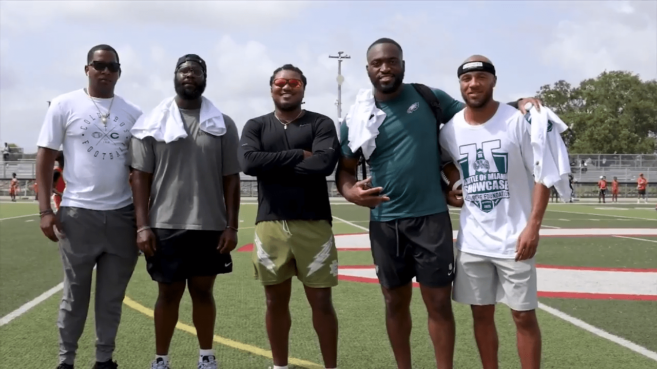 Eagles linebacker and South Florida native Joshua Uche returns to his ...