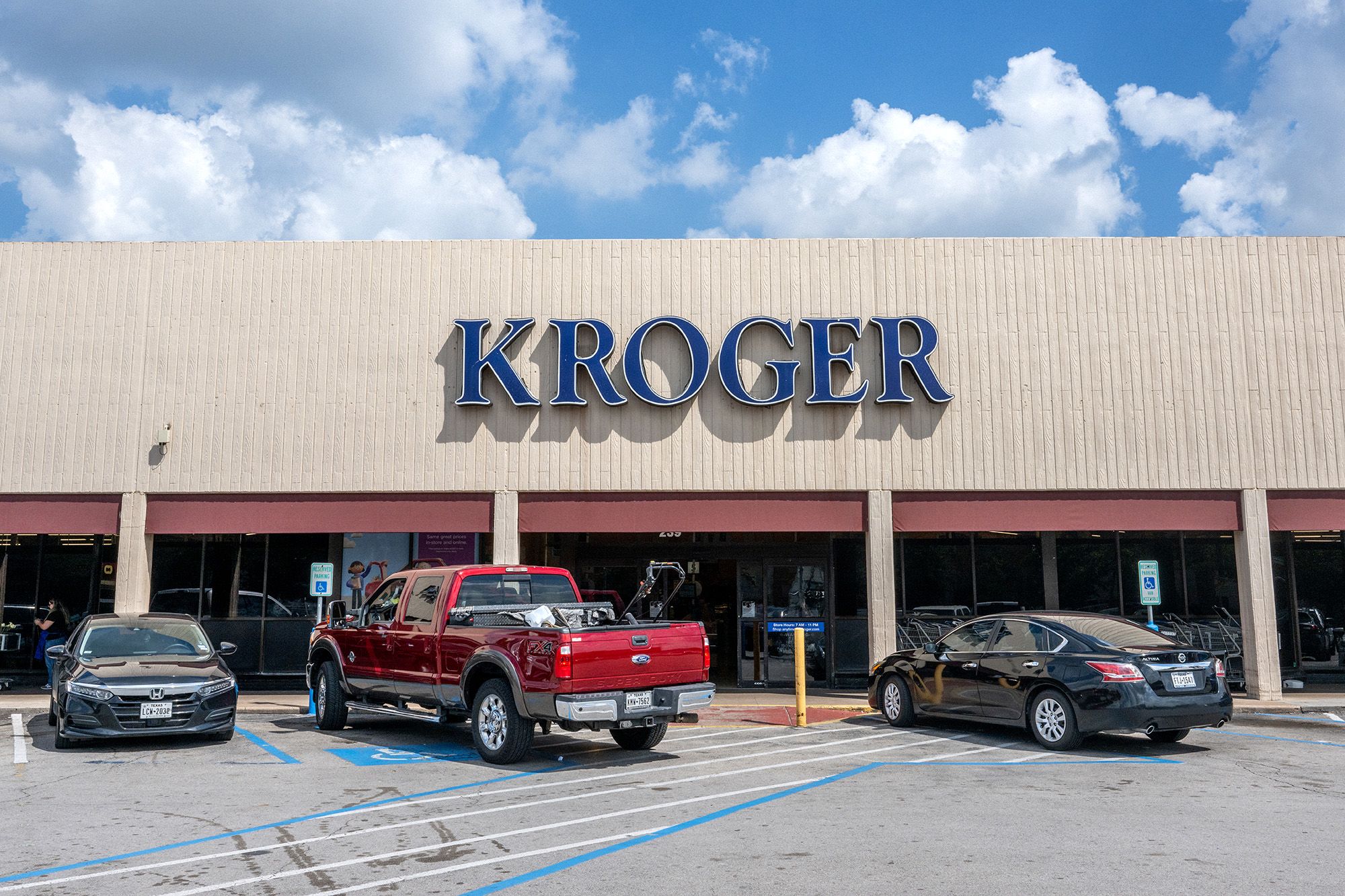 Kroger is closing around 60 stores in the next year and a half - WSVN ...