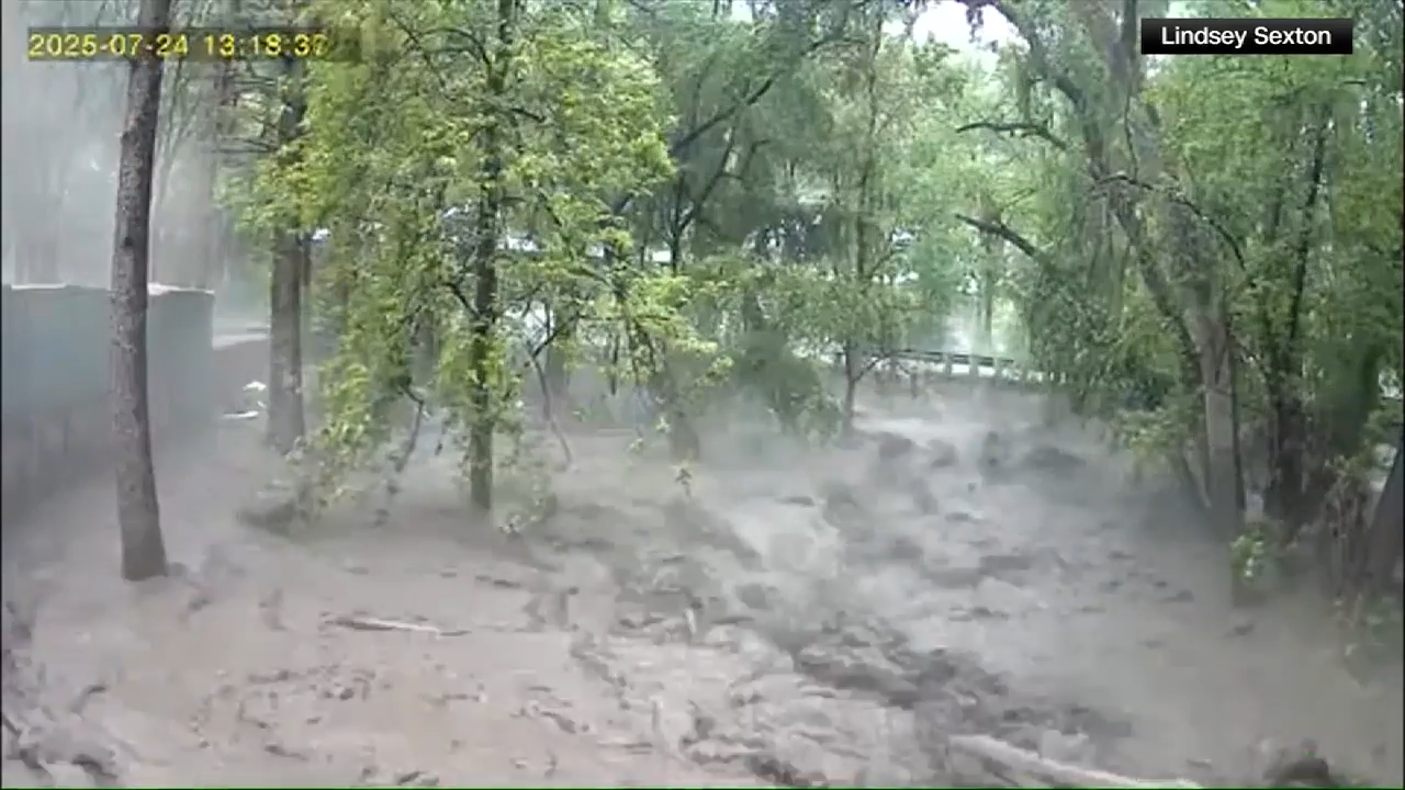 Flash flooding prompts rescues in New Mexico mountain village - WSVN ...