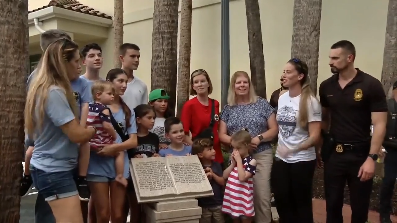 Pompano Beach police officer killed 17 years ago honored with memorial ...
