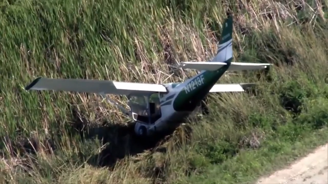 2 rescued after pilot makes emergency landing on Everglades levee ...