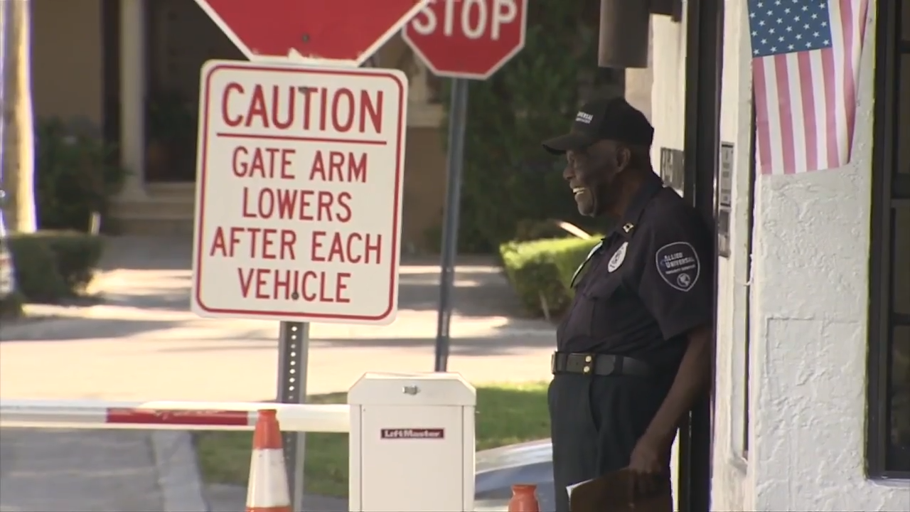 ‘An unbelievable person’: WWII Navy veteran still standing guard at his ...
