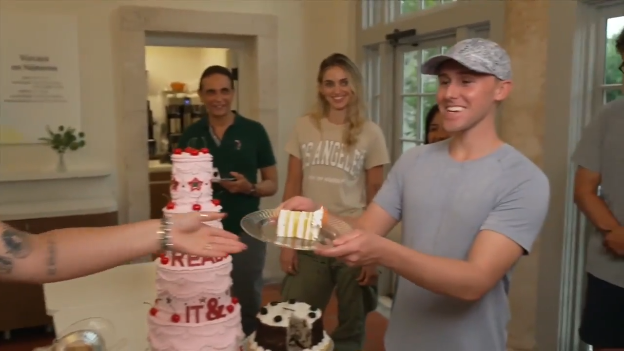 Prepare your sweet tooth for hundreds of cakes during the first ever ...