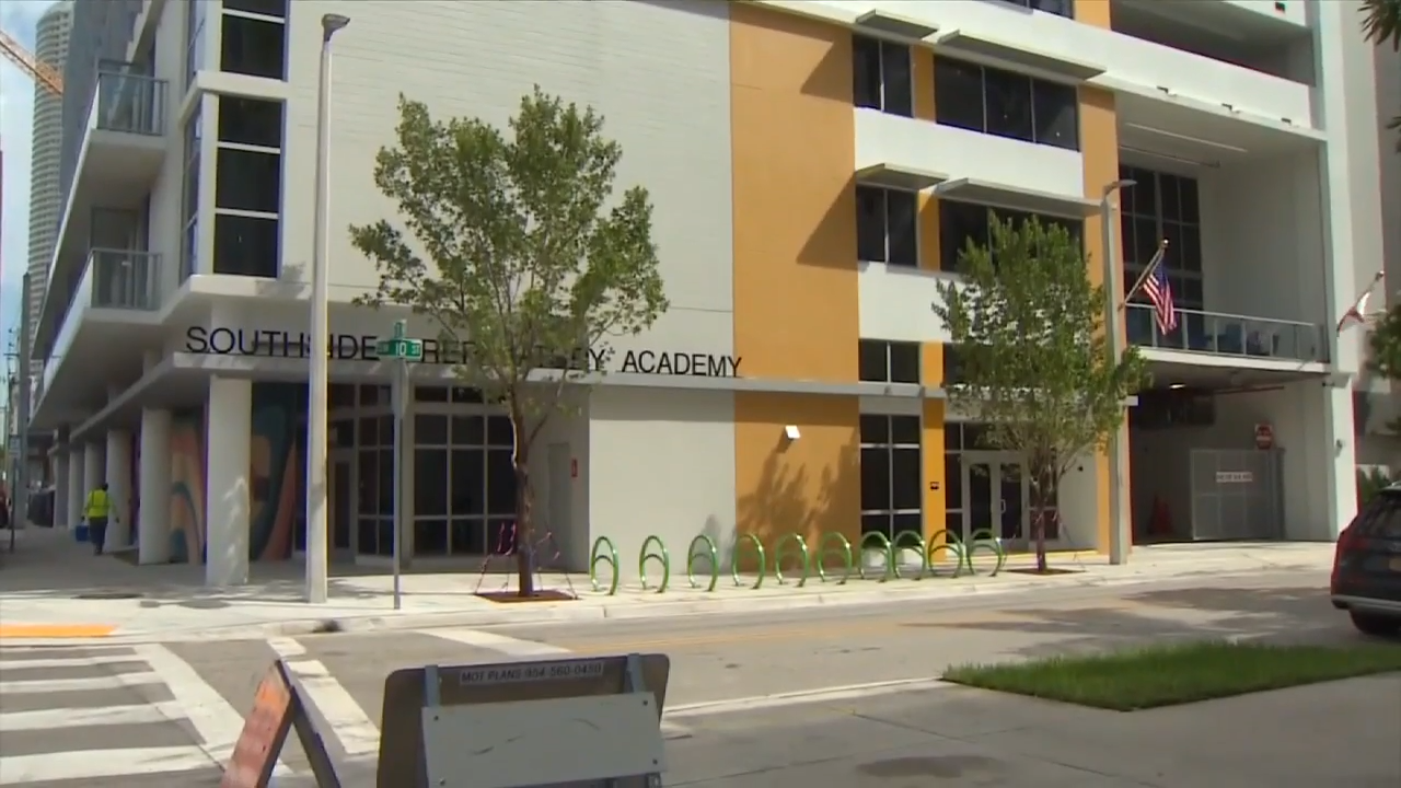 M-DCPS unveils first of its kind campus in Brickell - WSVN 7News ...