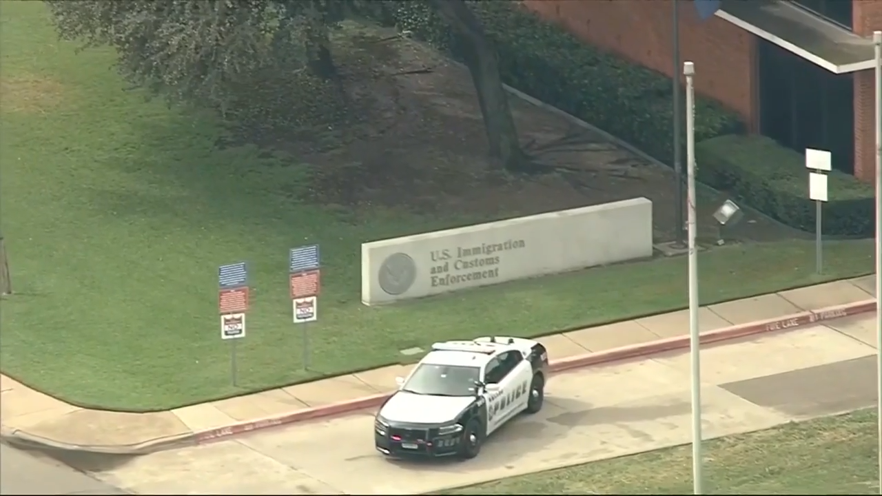 1 detainee killed and 2 others critically injured in Dallas ICE ...