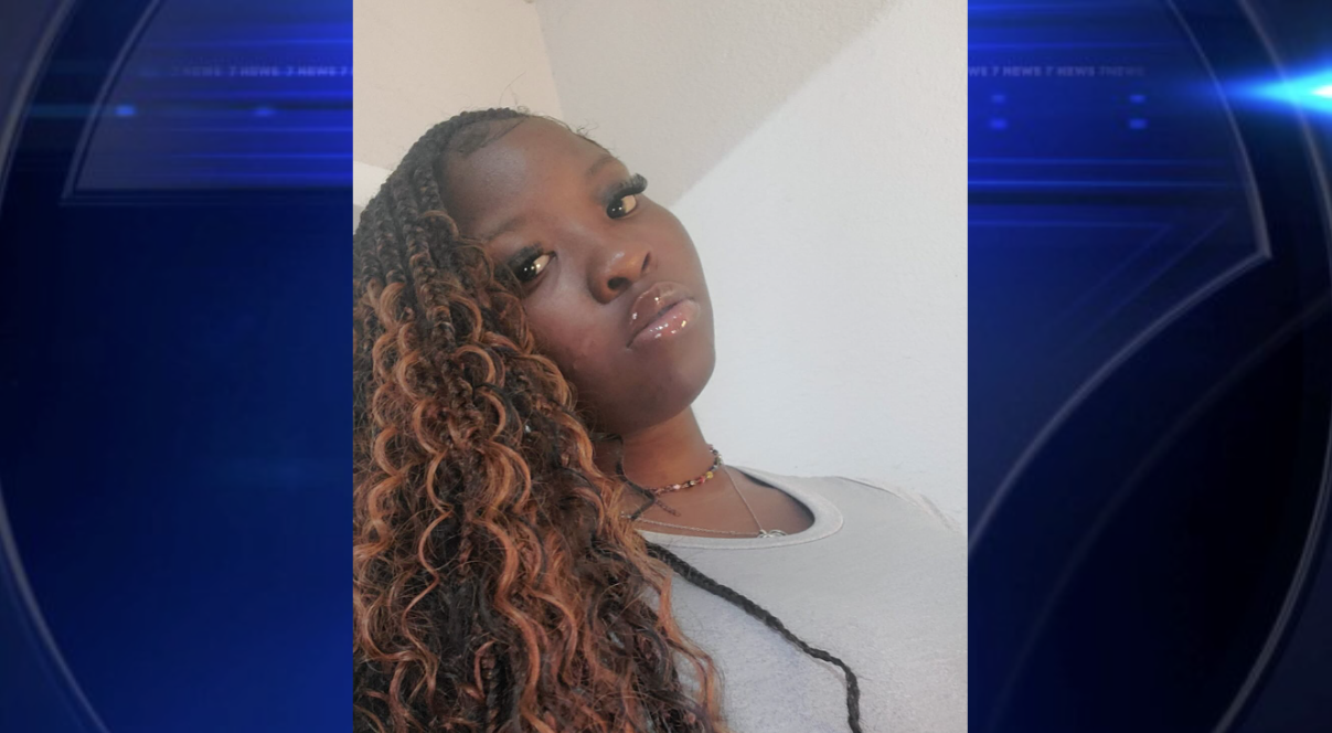 Search underway for 17-year-old girl reported missing in Hollywood ...