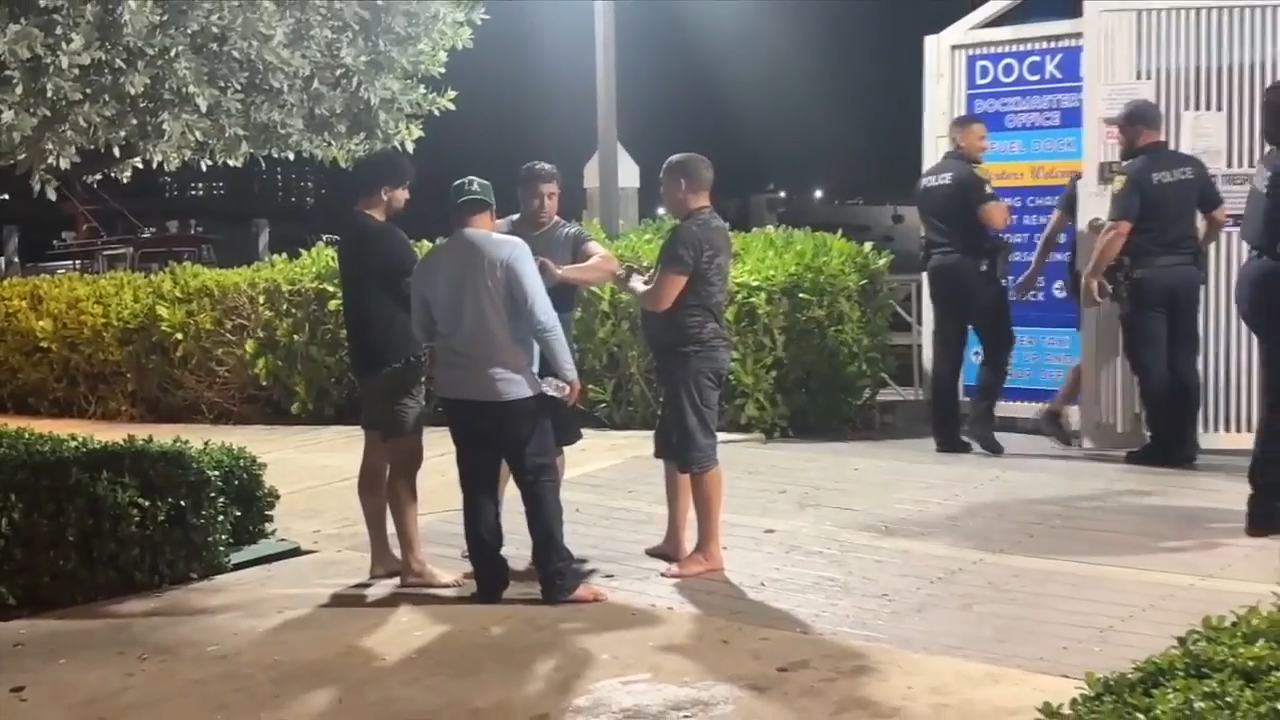 4 rescued after boat capsizes off Miami coast - WSVN 7News | Miami News ...