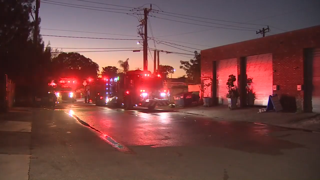 Fire crews extinguish RV fire in Fort Lauderdale; no injuries reported ...