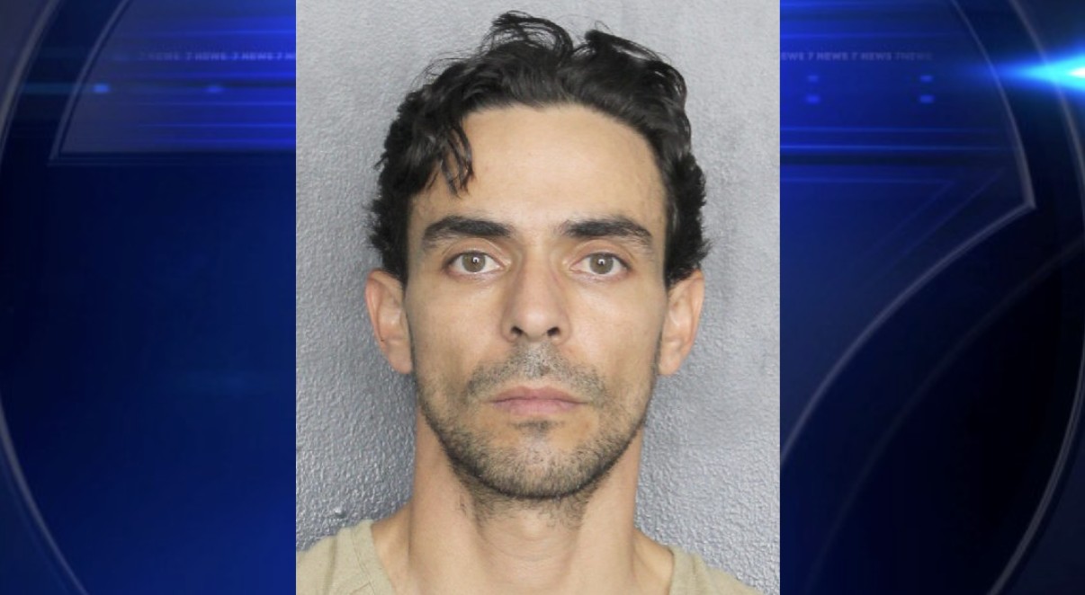 Man accused of claiming to have bomb in bag at FLL faces judge after ...